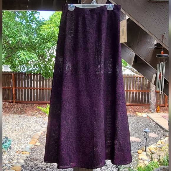 Apostrophe | Skirts | Nwt Apostrophe Purple And Black Paisley Knit ...